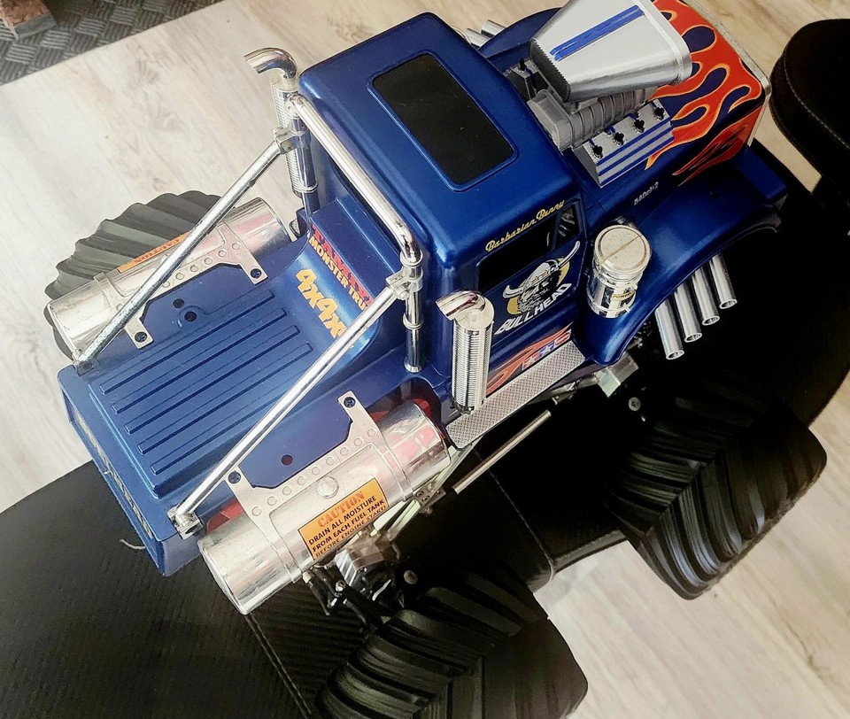 CUSTOM TAMIYA BULLHEAD RC MONSTER TRUCK.. TRUCK...PROLINE..SASSY ...
