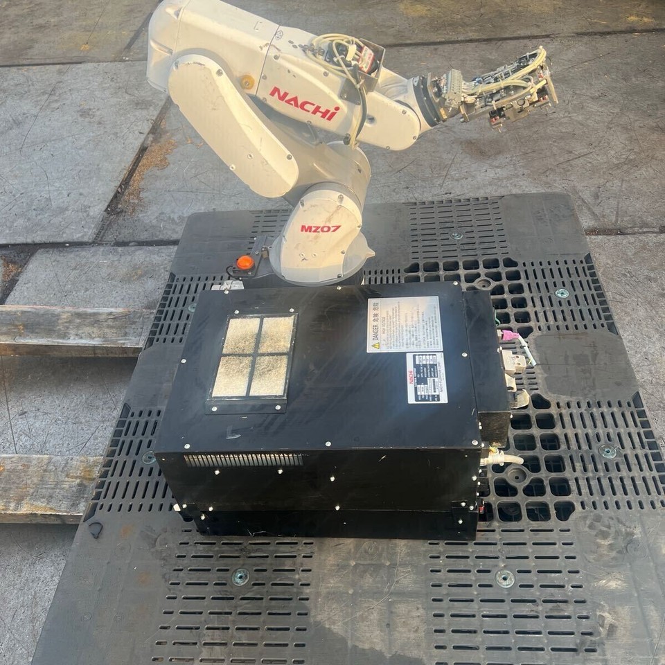 NACHi MZ07 6-Axis Industrial Robot Arm w/ TCFD Controller | eBay