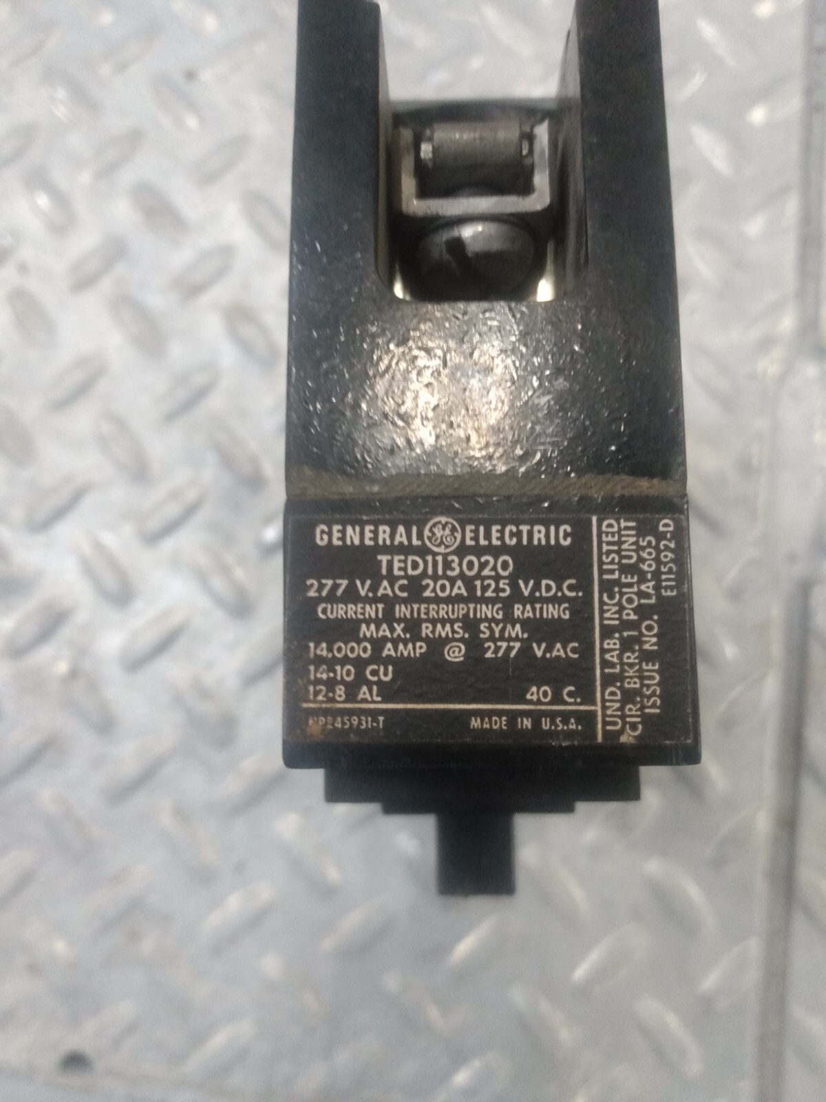 GE General Electric TED113020 Circuit Breaker - 277V, 20 Amp, Single ...