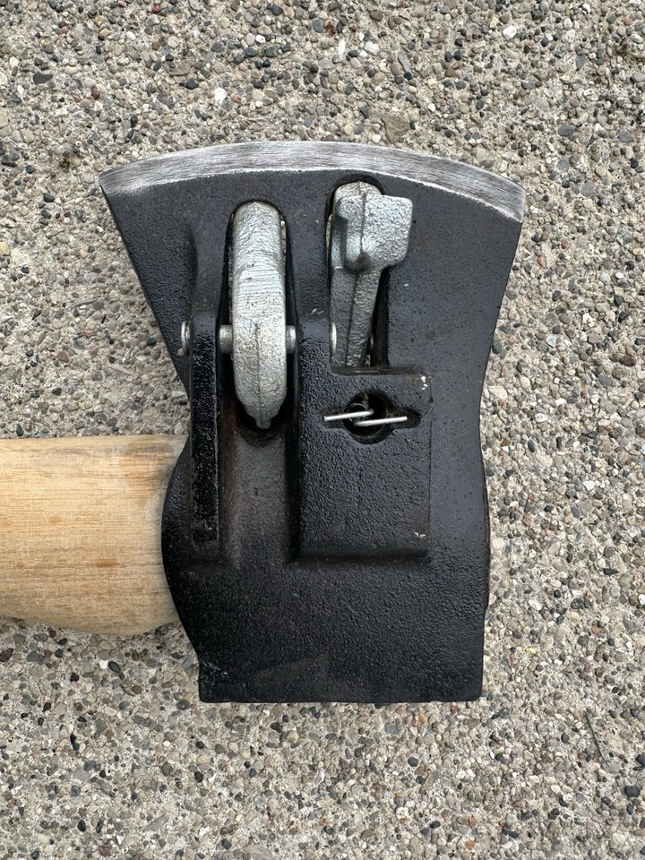 Chopper 1 One Wood Log Splitting Axe Maul Spring Loaded Spreaders Easy ...