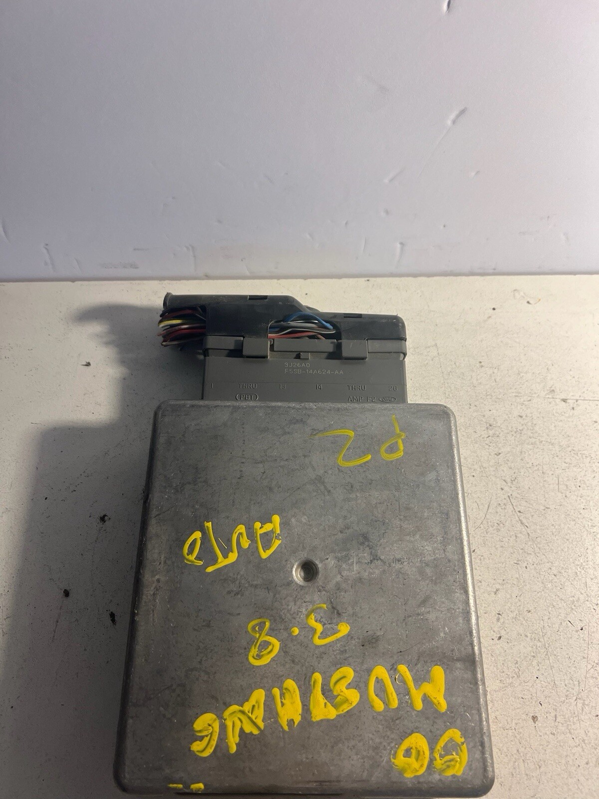 04 FORD MUSTANG Engine/motor Brain Box ECU ECM PCM 4R3A-12A650-ACA CAX0 ...