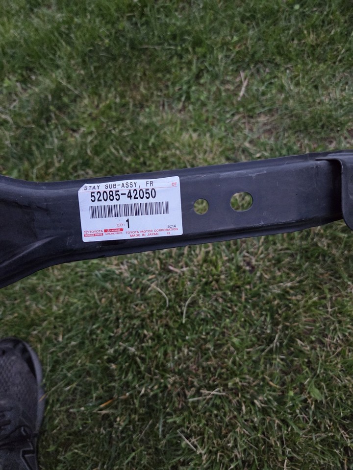 16 17 18 Toyota RAV4 Front Bumper Center Support Bracket OEM 52085 ...