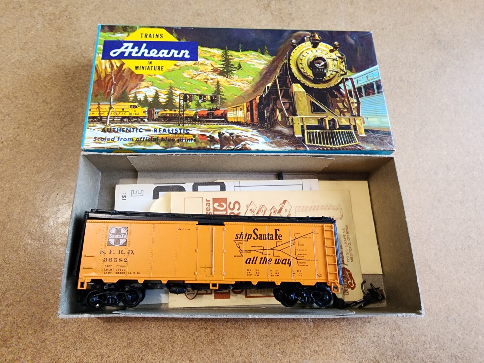 Athearn HO 40' ATSF El Capitan Reefer #5019 w/kadee | eBay