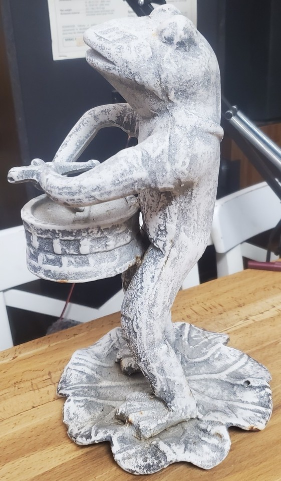 Berkeley Cast Metal Sculpture Statue Garden Frog Toad Drums Violin ...