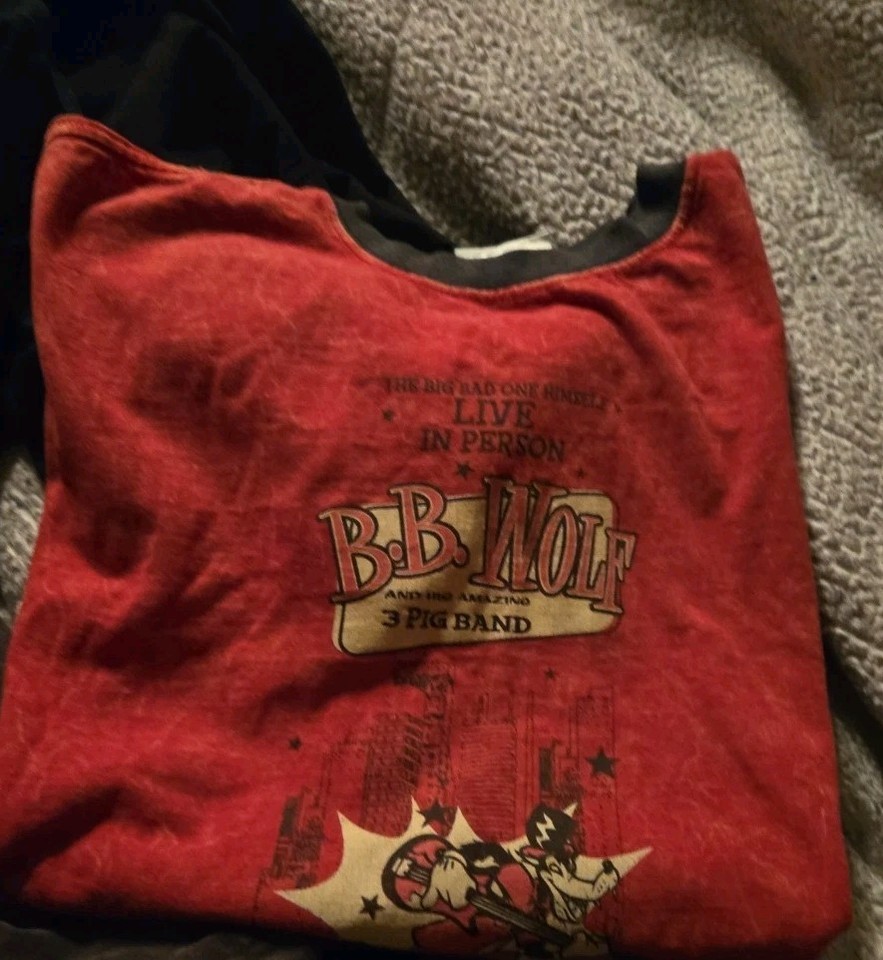 Vintage Walt Disney World RED Big Bad Wolf & 3 Pig band T-shirt! Size L ...