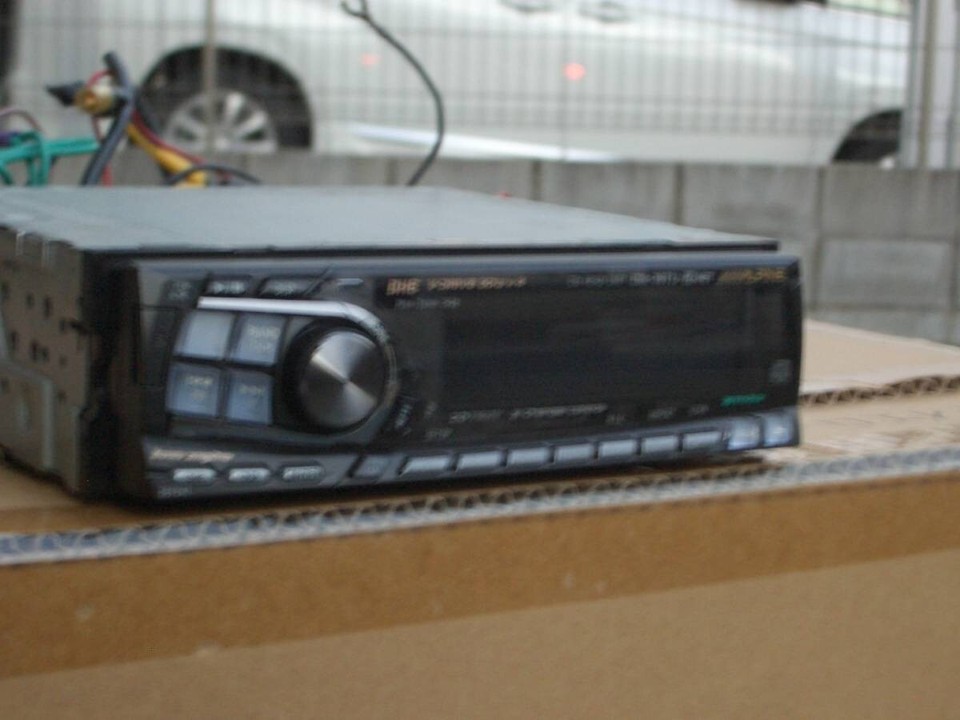 ALPINE CDA-7877J CD Player AUX 1 DIN Detachable Face Equalizer Black | eBay