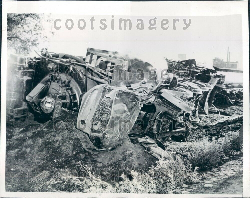 1941 Wreckage of Derailed Train Wellsborough IN Press Photo | eBay