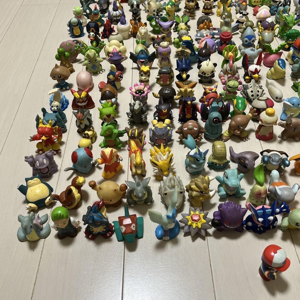 Pokemon Mini Figure lot of 360 Set sale Charmander Squirtle Bulbasaur ...