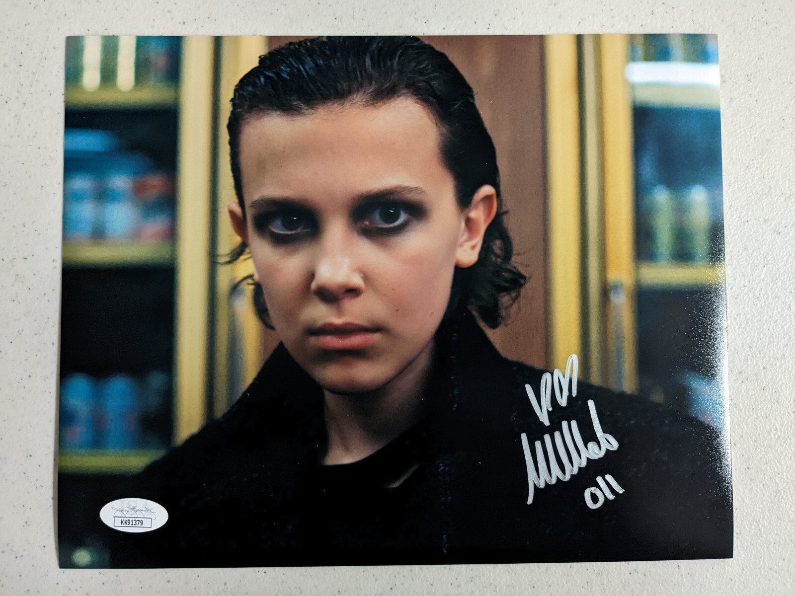 MILLIE BOBBY BROWN Signed 8x10 PHOTO Autograph Stranger Things "011 ...