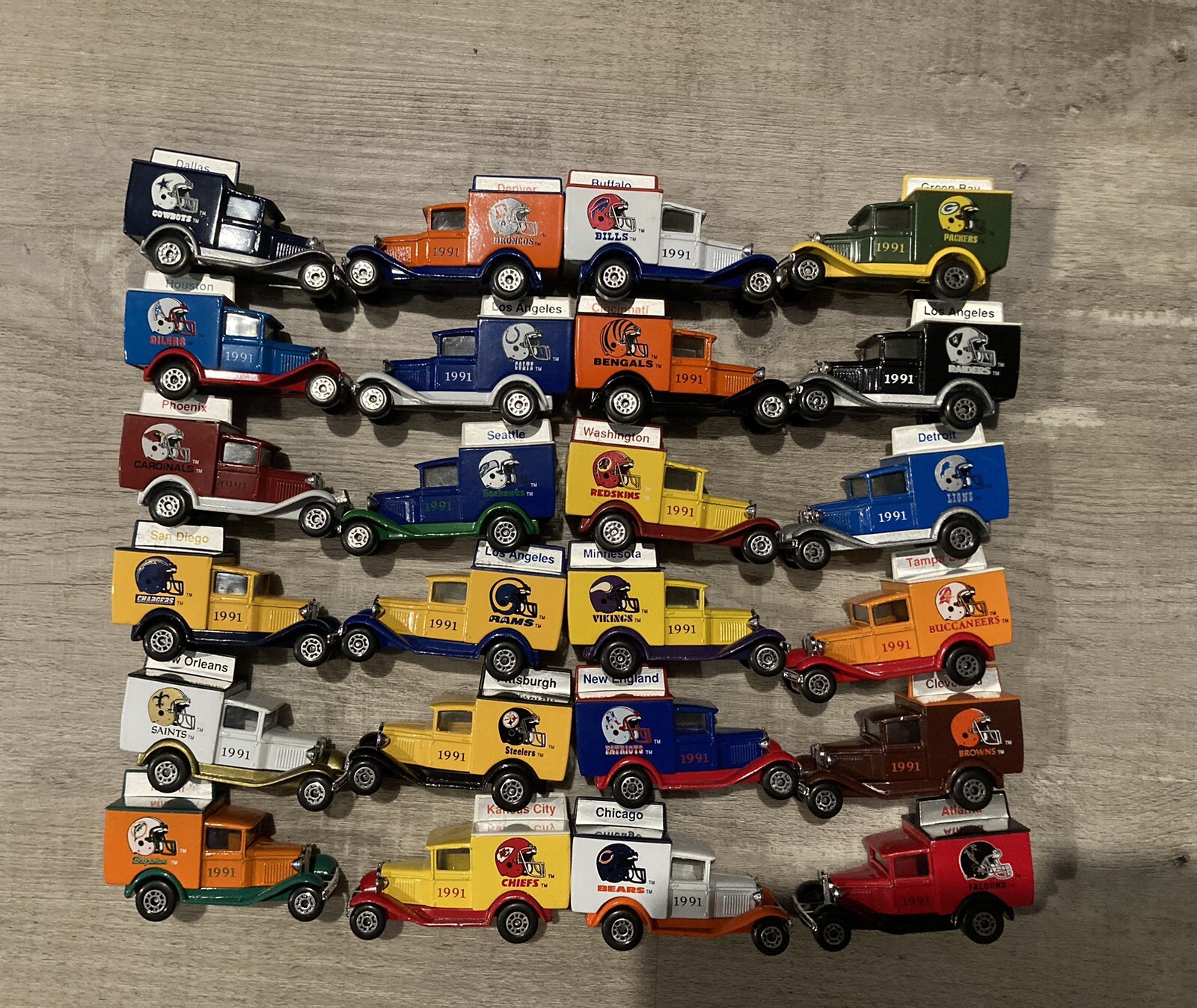 Lot Of 24 Rare 1991 Matchbox Collectibles NFL Team Trucks | eBay