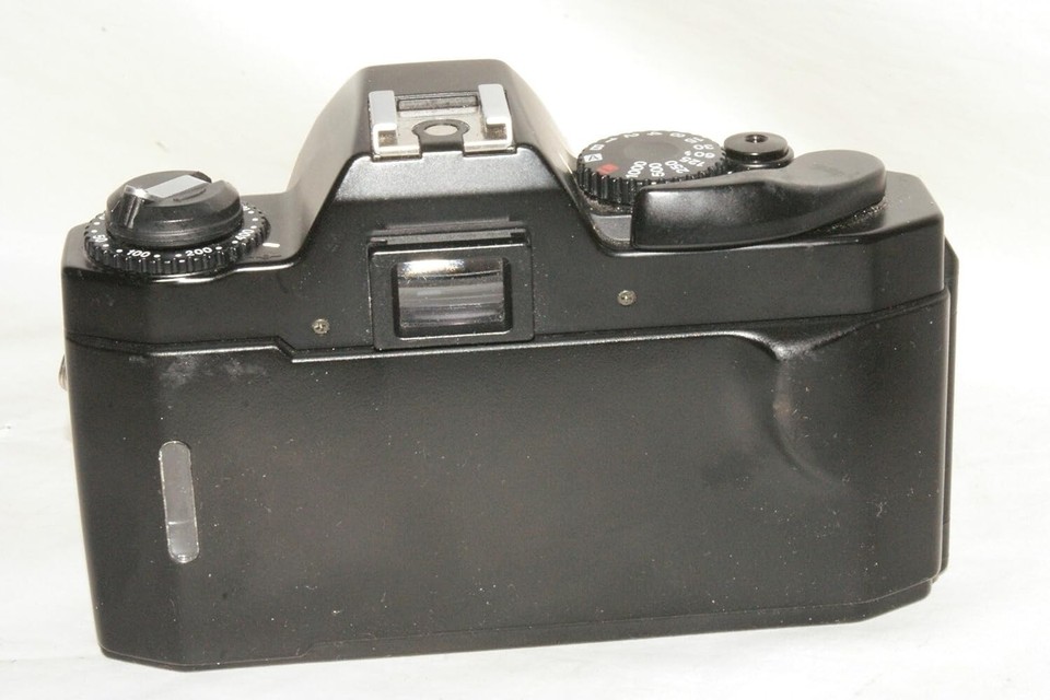Canon T60 35mm SLR Film Camera Body FD Lens Mount ---- Tested Works ...