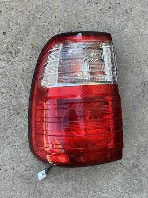 1998-2005 LEXUS LX470 REAR LEFT DRIVER SIDE OUTER TAIL LIGHT LAMP OEM ...