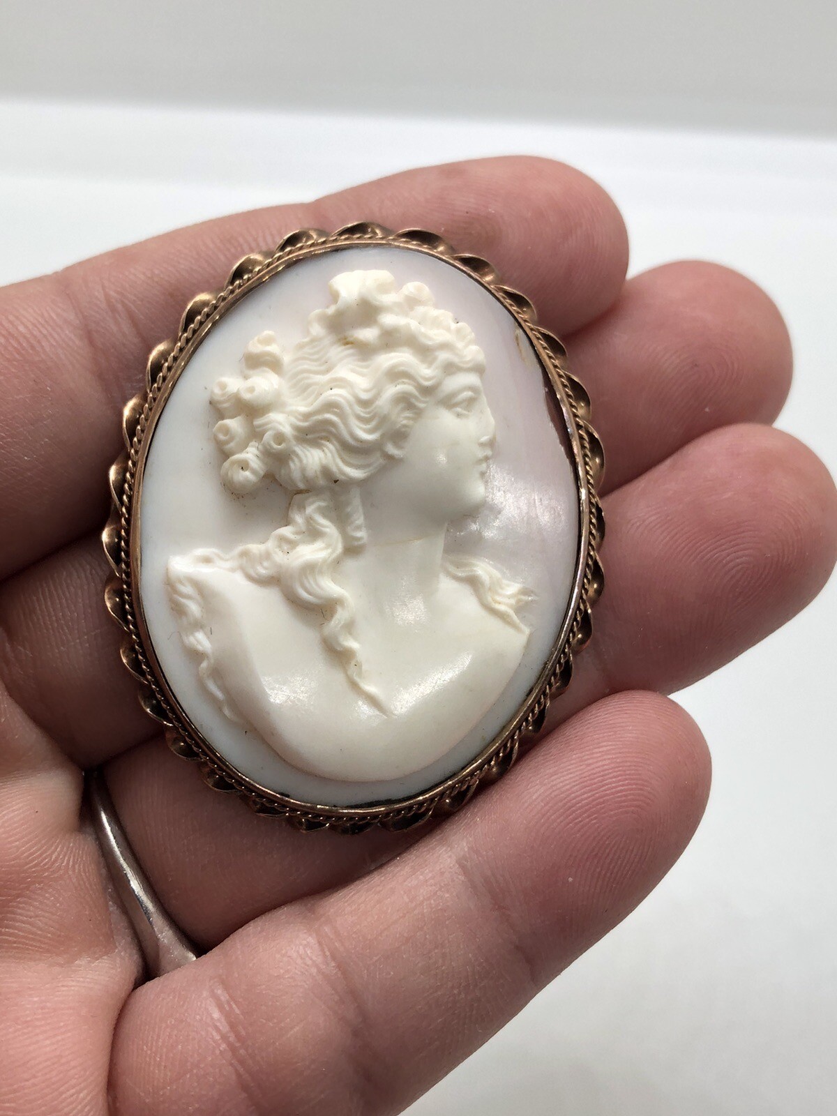 Antique 1890-1900's Oval Shell Cameo Brooch Pendant 1… - Gem