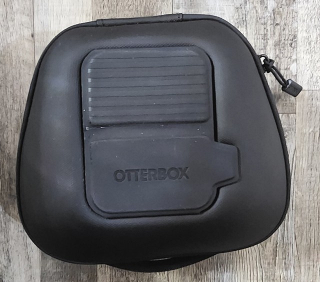 OtterBox Gaming Carry Case for Xbox Series X/S/One Controller - Black ...