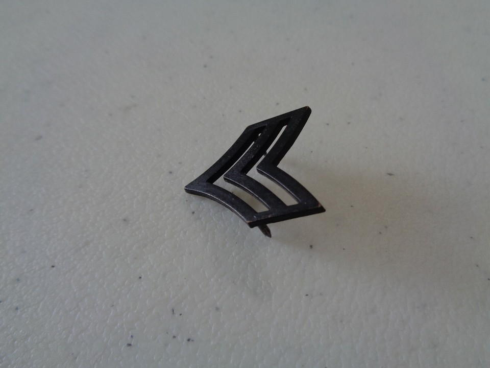 US Army E5 Sergeant Insignia Rank Pin Black Chevron Double Post Clutch ...