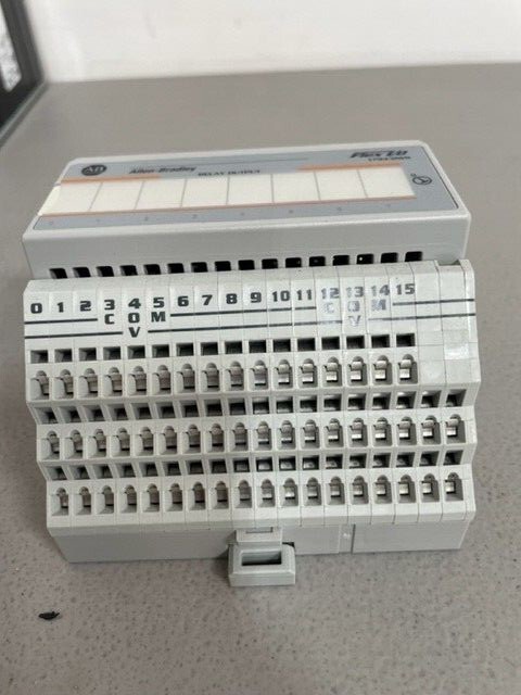 Allen-Bradley Flex I/O 1794-OW8 Output Module, with the Terminal Base ...