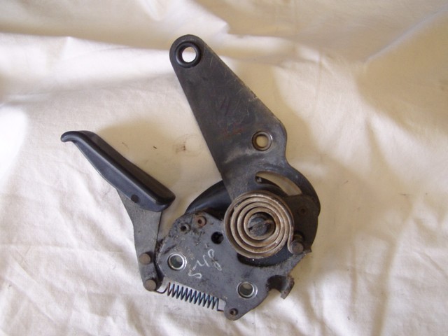 Ford Explorer Mountaineer Drivers Seat Lever Recline Tilt Mechanism 4 ...