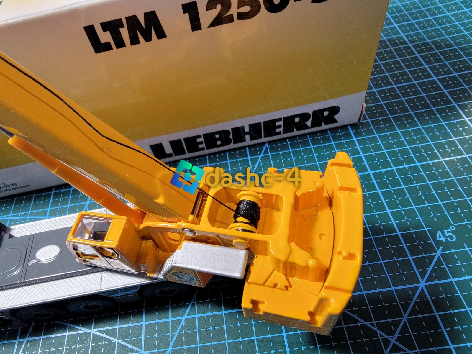 Tonkin Replicas 1/87 Scale Liebherr LTM 1250-5.1 Mobilkran Mobile Crane ...