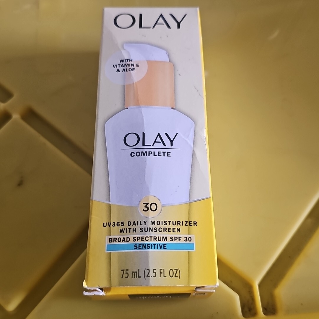 Olay Complete SPF 30 Defense Daily UV Moisturizer (2.5 fl oz for sale ...