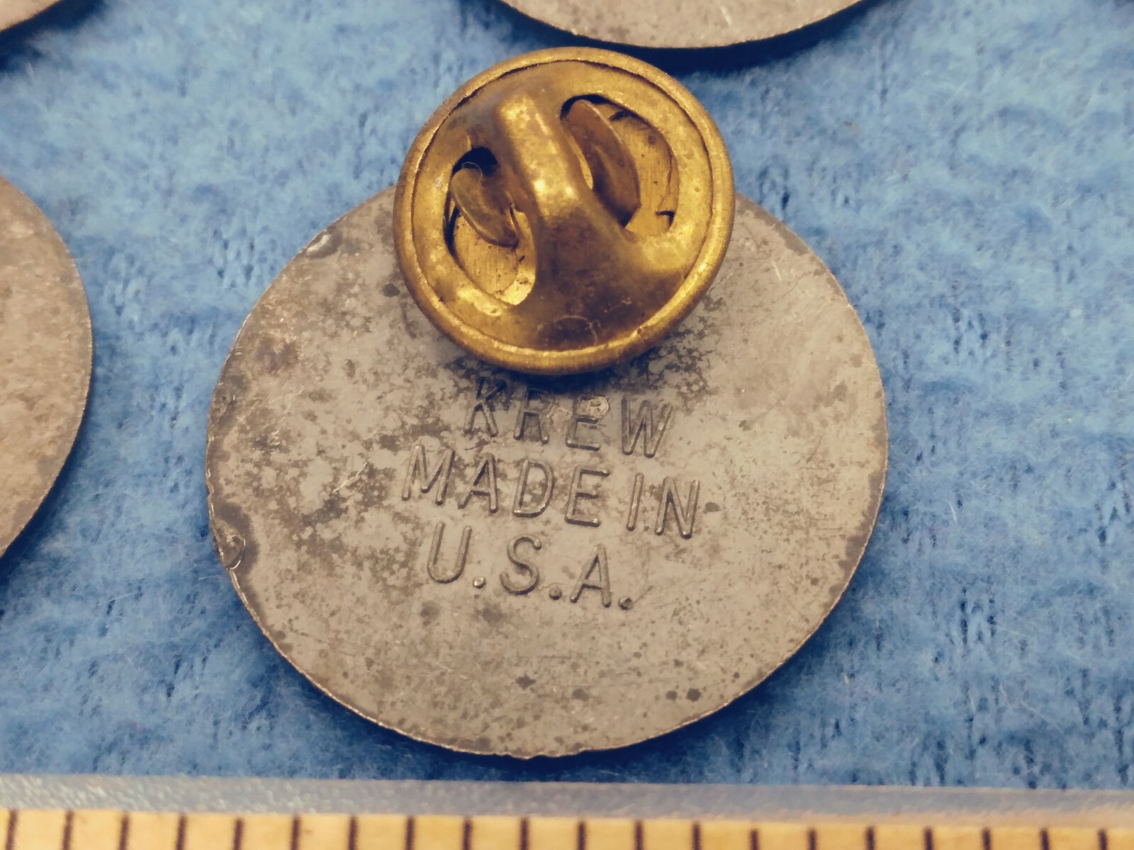 LOT OF 10 - 50th Anniversary of World War 2 Pins - 1 INCH KREW SILVER ...