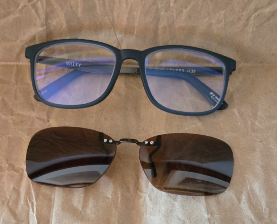 Gry Mattr Witty Blue Light Readers Computer Glasses +1.25 w/ Clip-on ...
