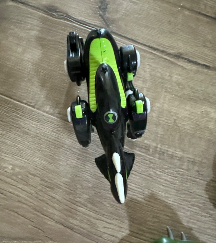 Ben 10 Action Figures Cartoon Network Huge Lot of 10 FIGURES 2 cases ...