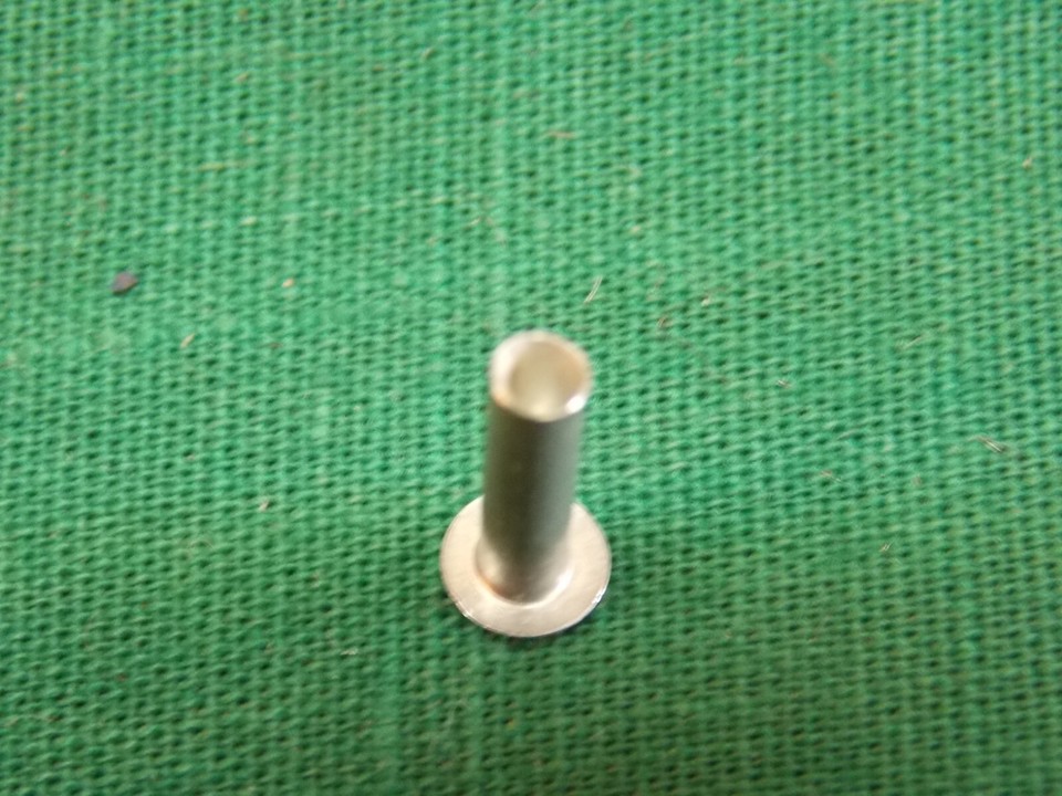 Lot of 100 aluminum rivets 1/2" long Solid w/ concave tip. 1/4" head 1/ ...
