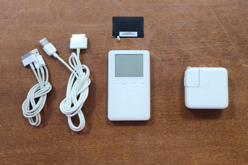 Excellent Condition 2003 iPod Classic 3rd Generation 15gb A1040 - Read ...