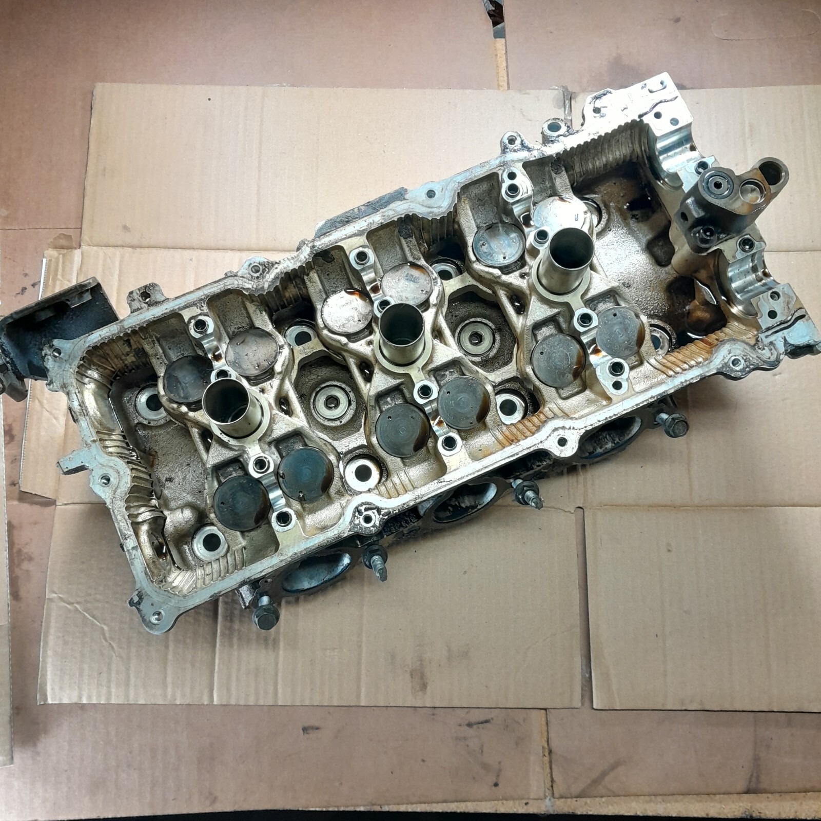 2002-2005 Nissan Infiniti 3.5L V6 VQ35DE LEFT Side Cylinder Head ...