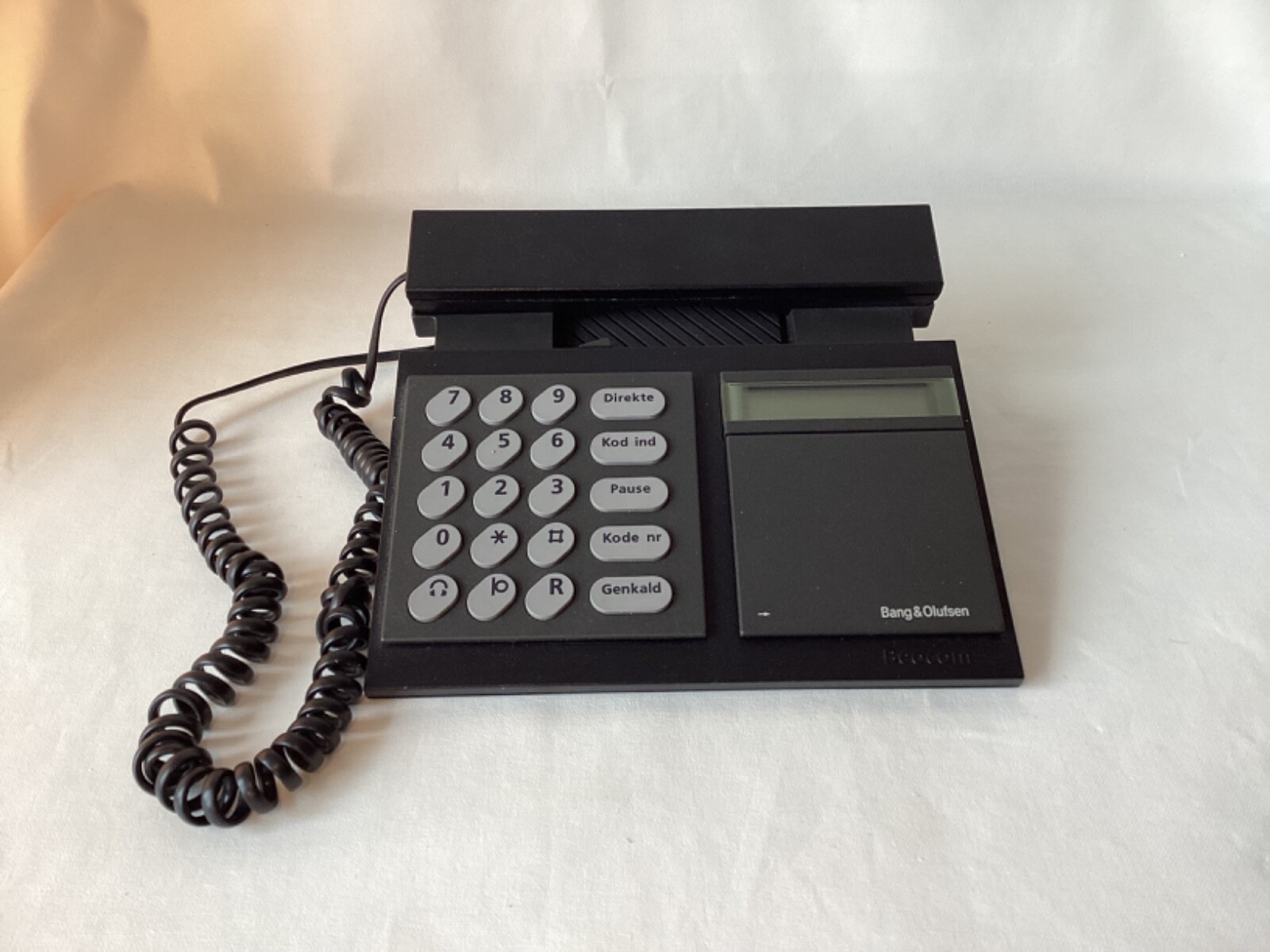 Beocom 2000 HST - B&O Bang and Olufsen Black 1980s Danish Desk Landline ...