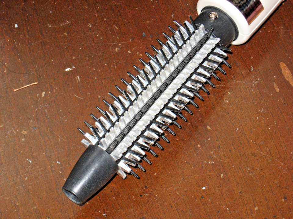 RAYKO Climax 34" HOT CURLING IRON BRUSH WITH METAL/PLASTIC COMBO ...