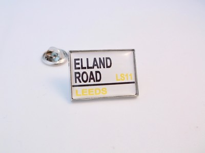 LEEDS STADIUM ROAD STREET SIGN LAPEL PIN BADGE GIFT | eBay