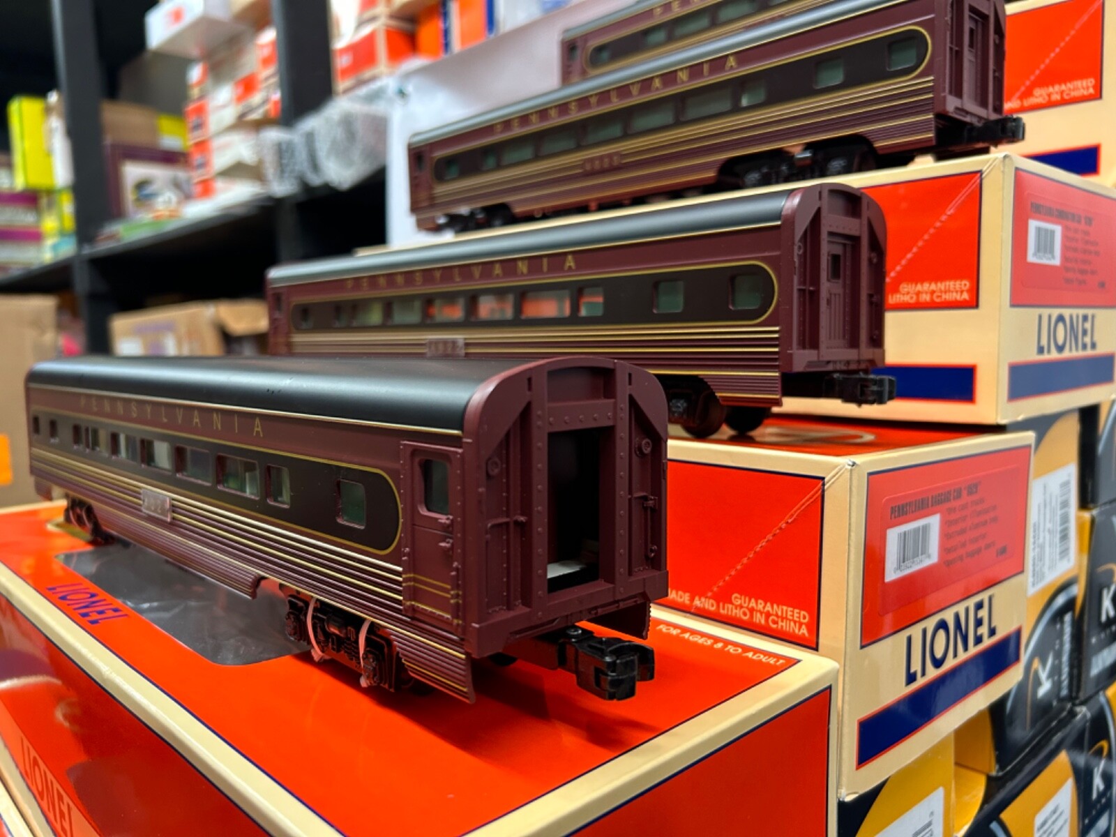 Lionel Aluminum Pennsylvania Fleet Of Modernism 15” 6-Car Passenger Set ...