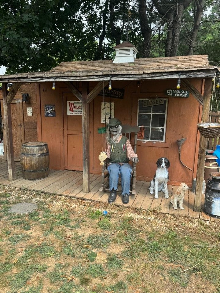 Dead Water Swamp Fisherman Home Depot 6.5 ft. Animated LED Rocking ...