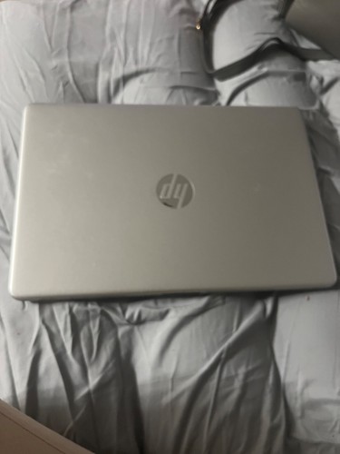 HP 15-DY1043DX 15.6 inch (256GB, Intel Core i5 1st Gen., 1.00GHz, 12GB ...