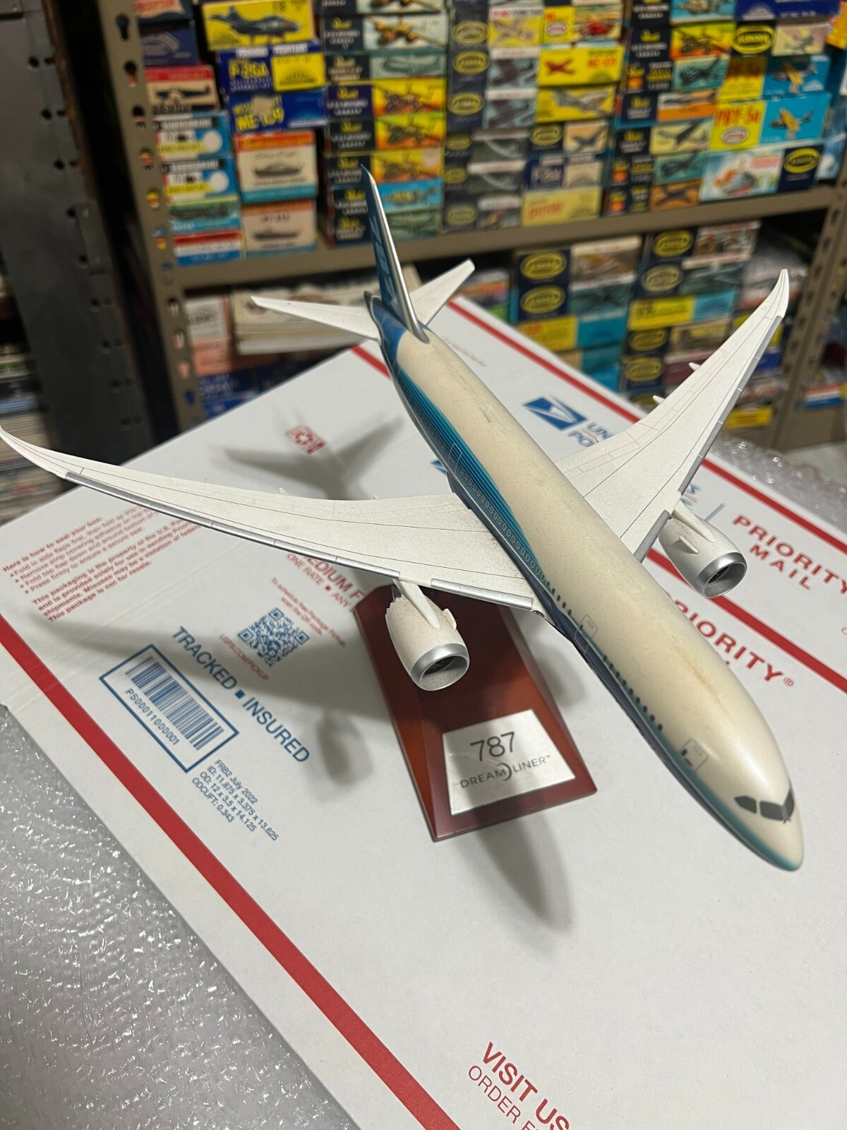 Boeing 787 Dreamliner desk display model 12 inch wingspan | eBay