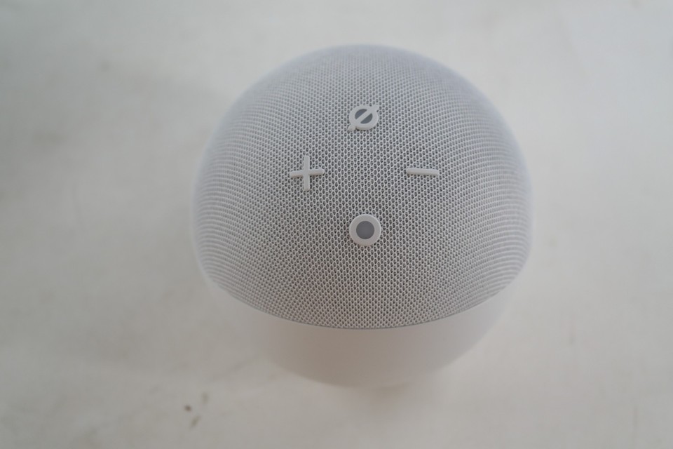 Amazon ECHO DOT 5th Gen Alexa Smart Speaker C2N6L4 - White | eBay