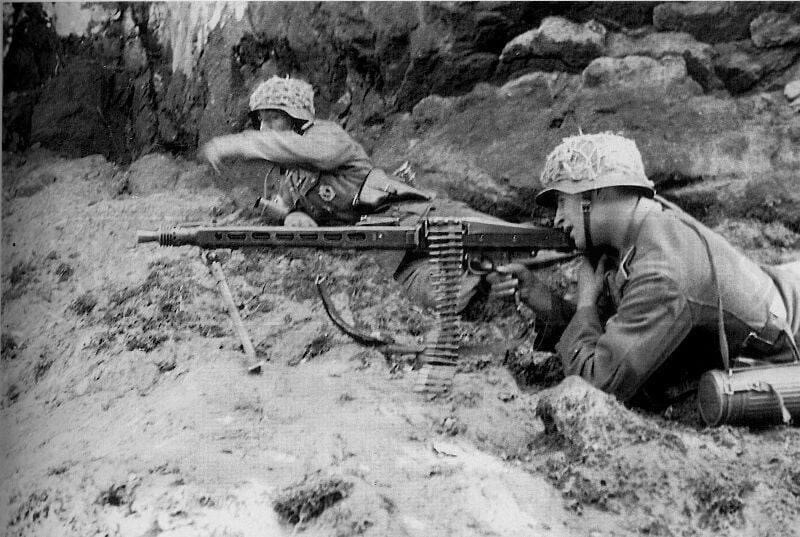 D Day Mg42