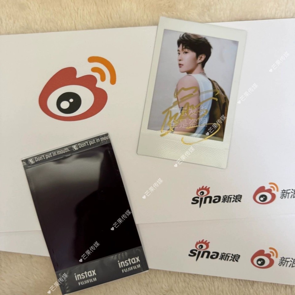 Fan Cheng Cheng Autograph Photos Polaroid Signature Fidelity 3 Inch ...