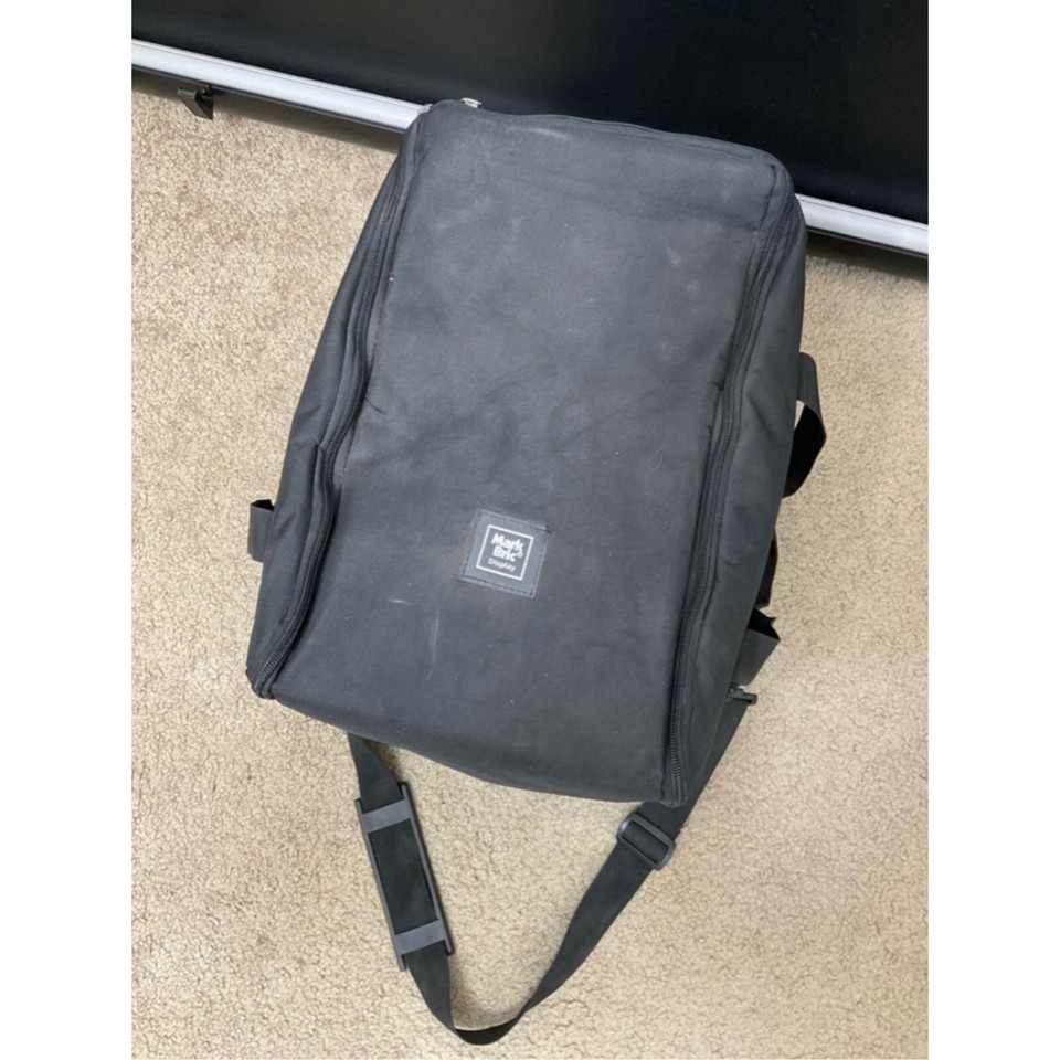 Mark Bric SWINGUP LITERATUR VITRINENSTÄNDER in Tragetasche | eBay.de