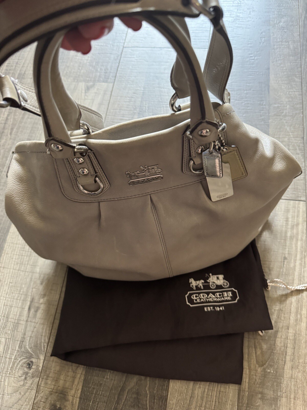 Coach Gray Leather Shoulder Bag - Gem