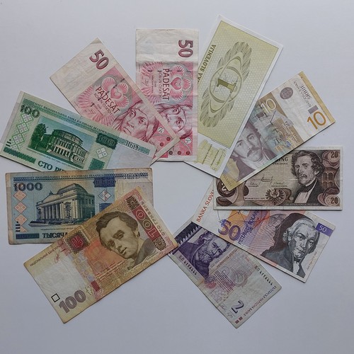 Job Lot of 10 World Banknotes In Circulated Condition, Collectibles ...