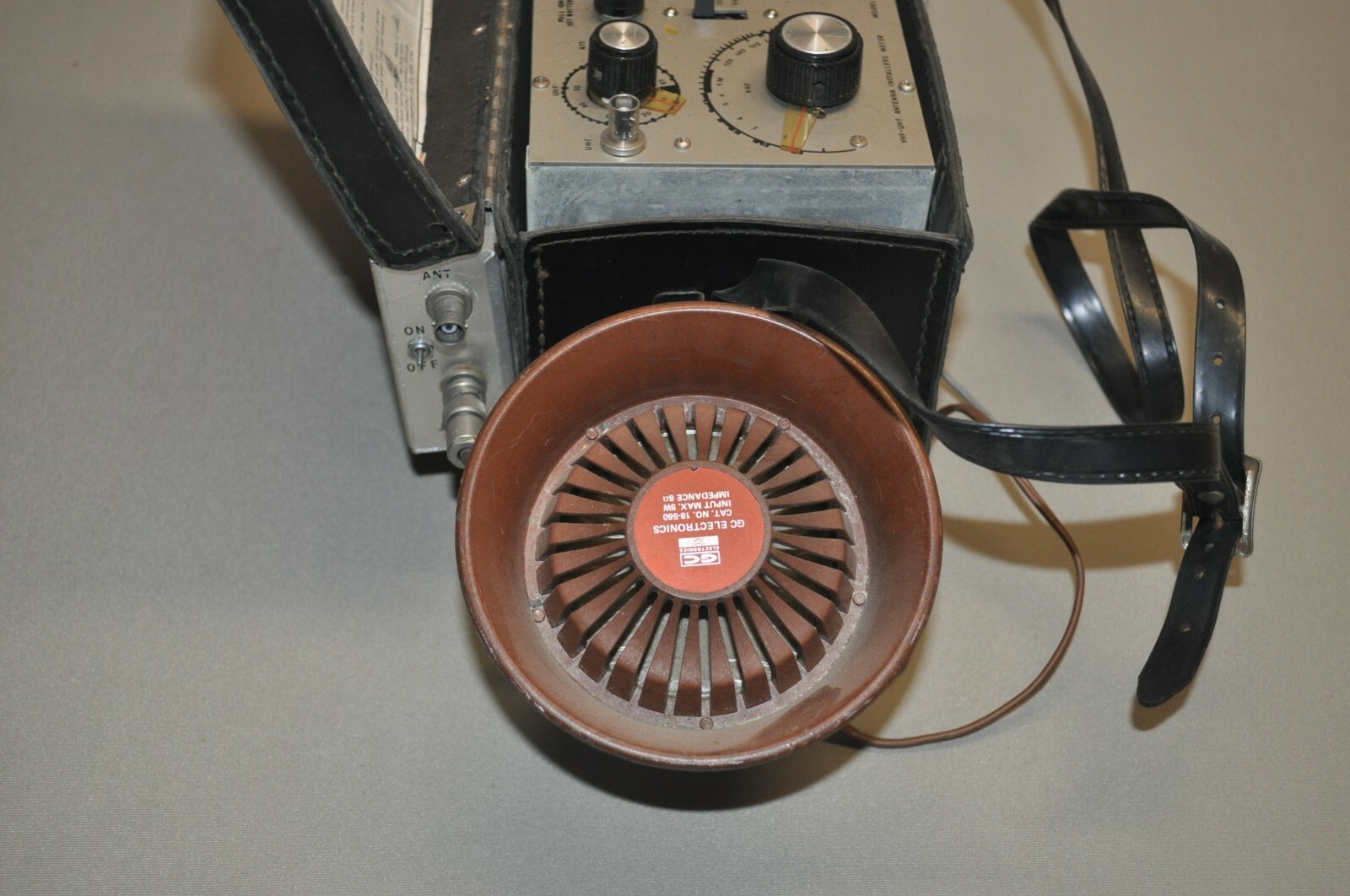 JERROLD MODEL A.I.M. 719A SIGNAL LEVEL METER VHF-UHF ANTENNA INSTALLERS ...