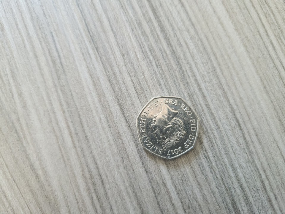 EXTREMELY RARE SIR ISAAC NEWTON 2017 ERROR RARE DIE CLASH 50P COIN VERY ...
