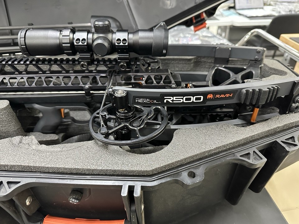 Ravin R500 Crossbow & Ravin Hard Case & Arrows & Ravin Sling | eBay
