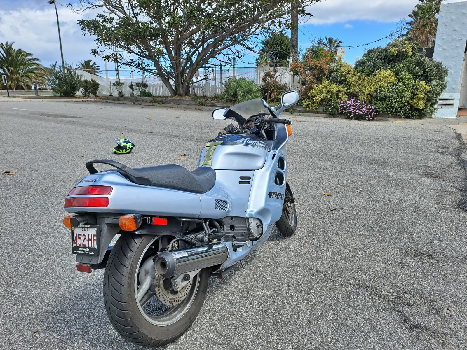 A Honda Cbr1000F 1987 Hurricane motorbike in great condition with RWC ...