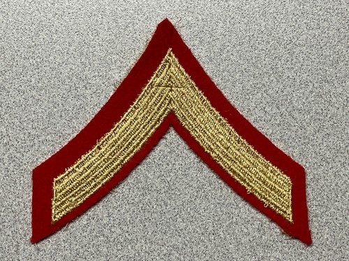 CIRCA 1959-1992, USMC PRIVATE FIRST CLASS, CHEVRON, GOLD ON RED FELT ...