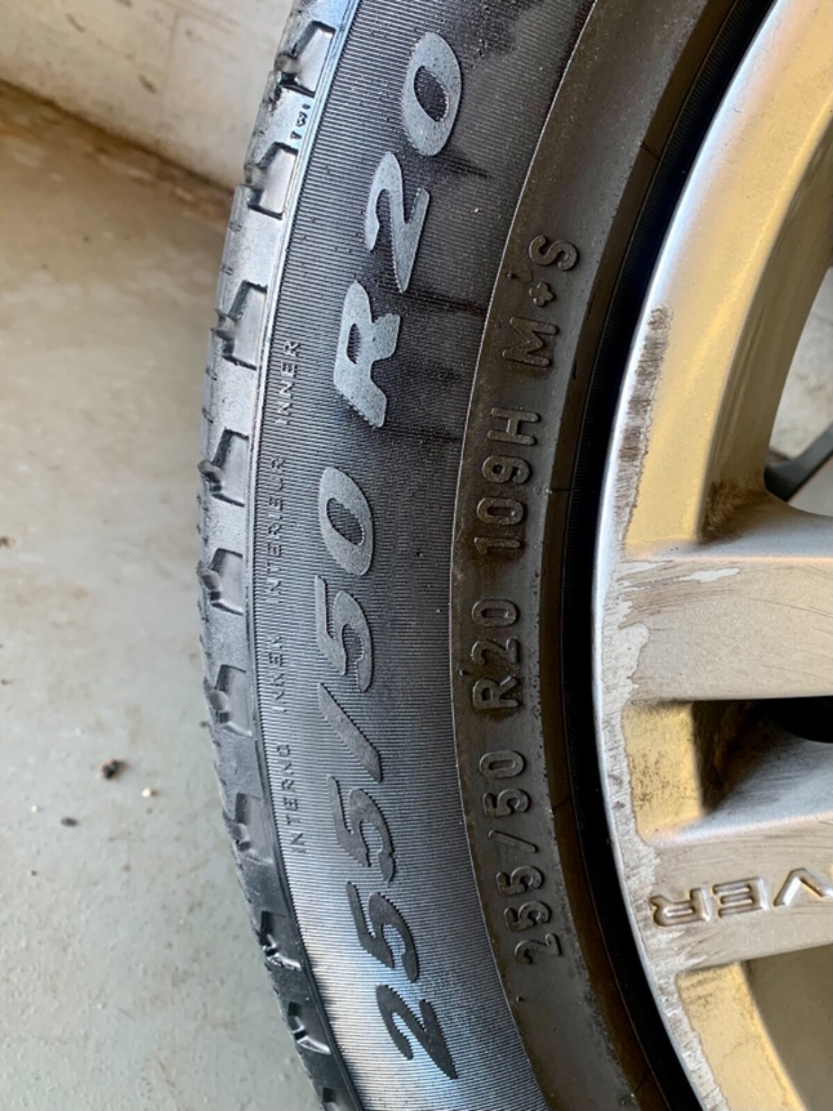 Set of 4 Land Rover/Range Rover wheels and tires 255/50/R20 PIRELLI ...