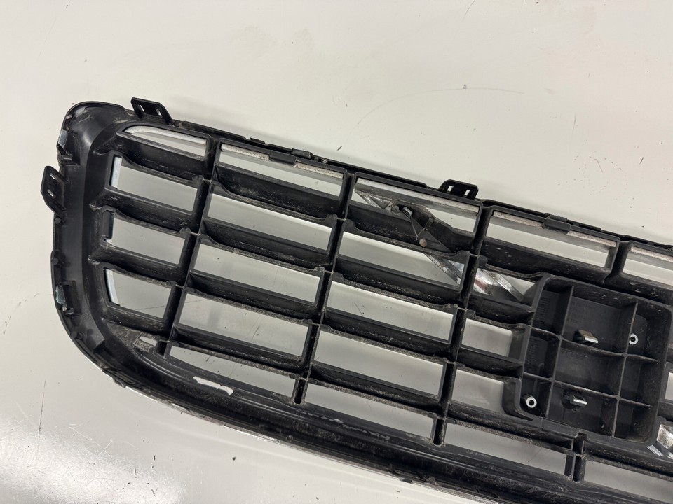08-11 Volvo S40 Front Grill Assembly 30744914 | eBay