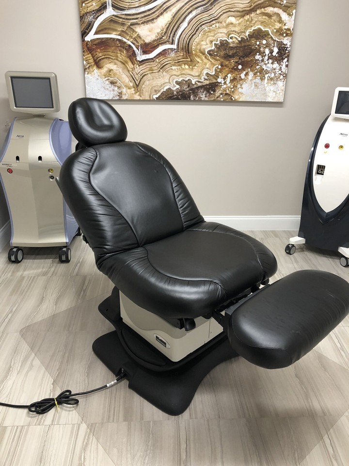 Midmark Ritter 630 Barrier Free Procedure Table with Swivel Base ...